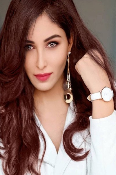 Pooja Chopra Age, Wiki, Height, Family, Instagram, Husband