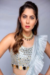 Sonalee Kulkarni Age, Husband, Family, Biography, Instagram