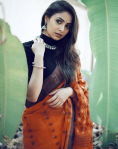 Sayali Deodhar Age, Wiki Husband, Family Biography Instagram