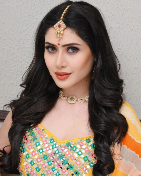 Aishwarya Raj Bhakuni Age, Wiki, Family, Biography, Instagram