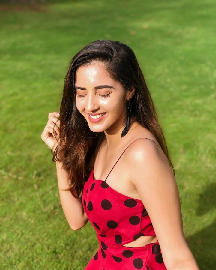 Simrat Kaur, Gadar 2 Actress, Age Boyfriend Family Biography