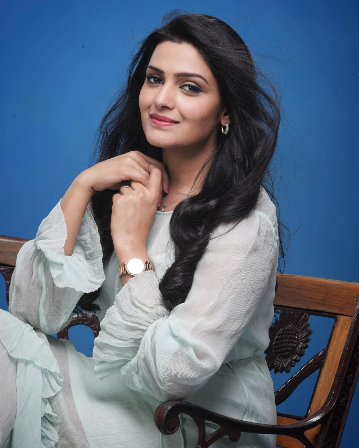 Divya Pillai Age, Biography, Boyfriend, Marriage, Instagram