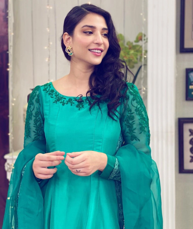 Ramsha Khan Age, Biography, Boyfriend, Family, Instagram