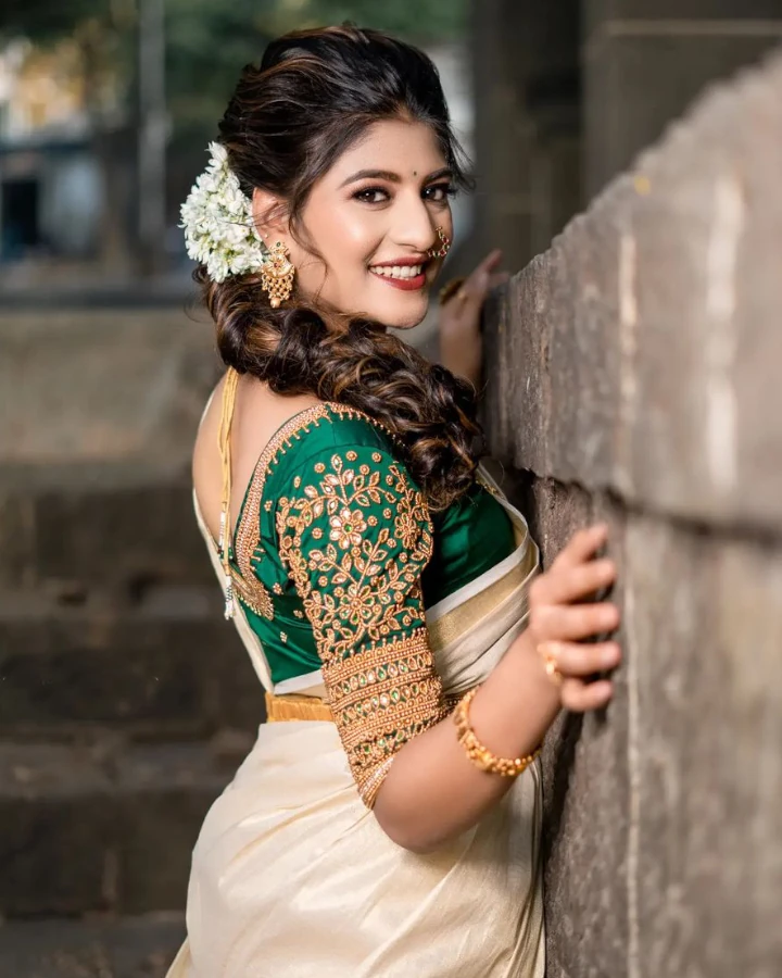 Gayatri Jadhav Age, Biography, Boyfriend, Family, Instagram