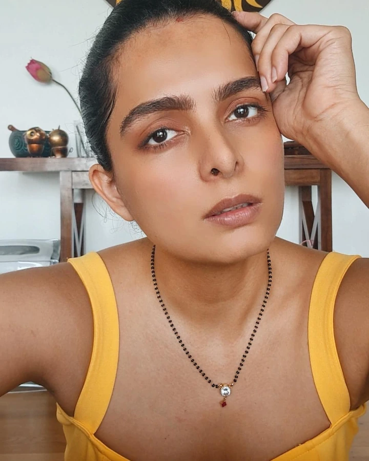 Ruhi Chaturvedi Age, Biography, Husband, Marriage, Instagram