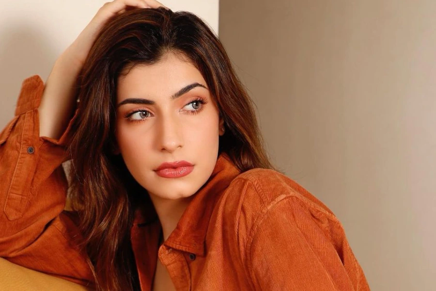 Simrithi Bathija Age Biography, Boyfriend, Family, Instagram