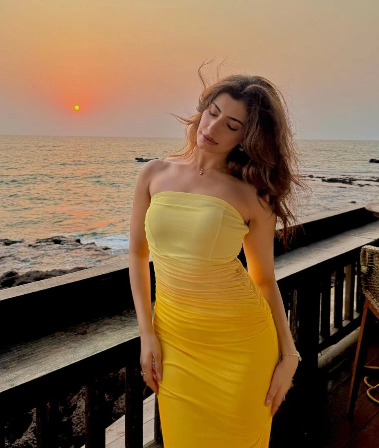 Simrithi Bathija Age Biography, Boyfriend, Family, Instagram